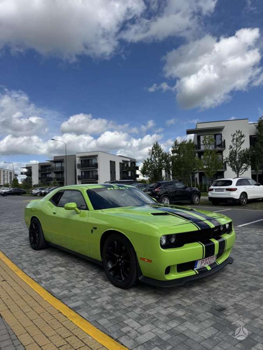 Zaļš Dodge Challenger 2016 Viļņa, ar dzinēja tilpumu 5.70 L un nobraukumu 150 tūkst. km par 22000 €, foto 3 vietnē AUTOMOTO.COM.LV
