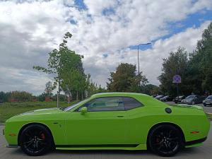 Zaļš Dodge Challenger 2016 Viļņa, ar dzinēja tilpumu 5.65 L un nobraukumu 143 tūkst. km par 24900 €, foto 6 vietnē AUTOMOTO.COM.LV