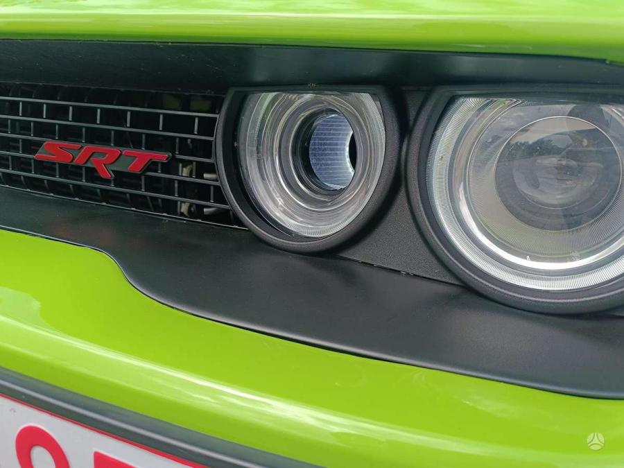 Zaļš Dodge Challenger 2016 Viļņa, ar dzinēja tilpumu 5.65 L un nobraukumu 143 tūkst. km par 24900 €, foto 15 vietnē AUTOMOTO.COM.LV