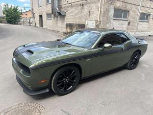 Zaļš Dodge Challenger 2018 Šauļi, ar dzinēja tilpumu 3.60 L un nobraukumu 123 tūkst. km par 16300 €, foto 4 vietnē AUTOMOTO.COM.LV