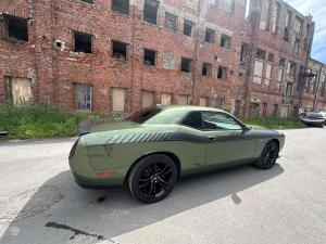Zaļš Dodge Challenger 2018 Šauļi, ar dzinēja tilpumu 3.60 L un nobraukumu 123 tūkst. km par 16300 €, foto 27 vietnē AUTOMOTO.COM.LV