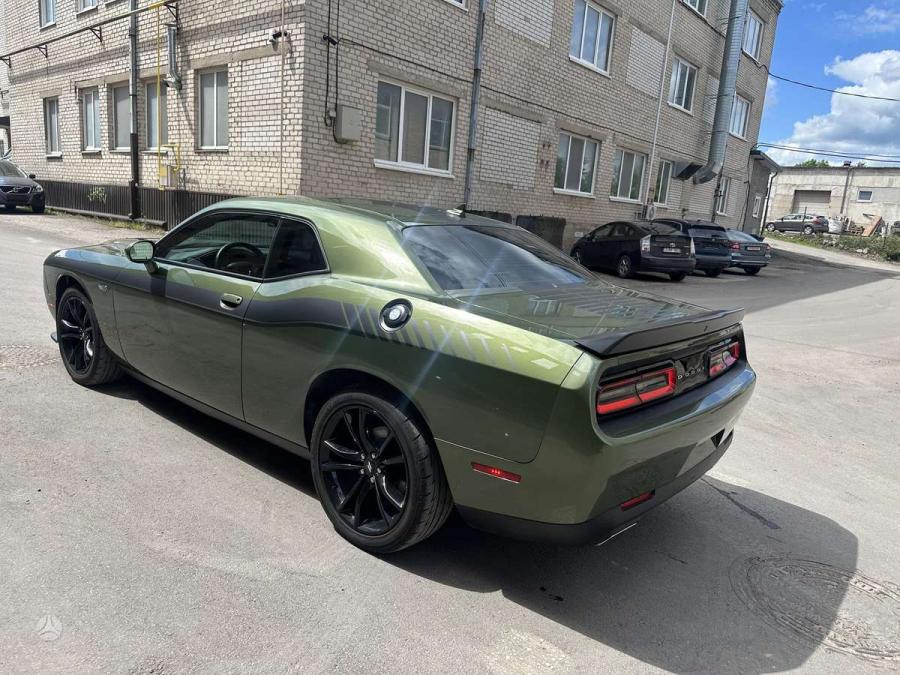 Zaļš Dodge Challenger 2018 Šauļi, ar dzinēja tilpumu 3.60 L un nobraukumu 123 tūkst. km par 16300 €, foto 29 vietnē AUTOMOTO.COM.LV