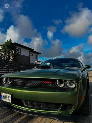 Green Dodge Challenger 2018 in Klaipeda, with an engine capacity of 6.42 L and mileage of 45 thousand km for 27000 €, photo  on AUTOMOTO.COM.LV