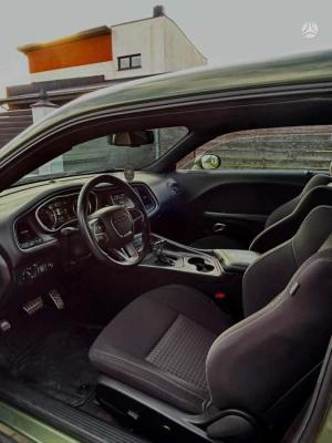 Green Dodge Challenger 2018 in Klaipeda, with an engine capacity of 6.42 L and mileage of 45 thousand km for 27000 €, photo 22 on AUTOMOTO.COM.LV