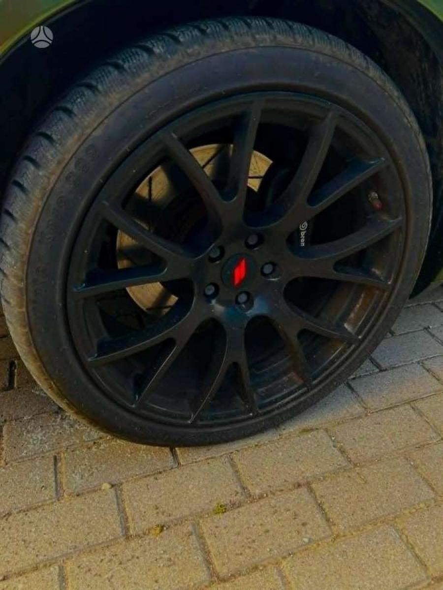 Green Dodge Challenger 2018 in Klaipeda, with an engine capacity of 6.42 L and mileage of 45 thousand km for 27000 €, photo 27 on AUTOMOTO.COM.LV