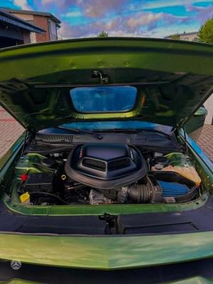 Green Dodge Challenger 2018 in Klaipeda, with an engine capacity of 6.42 L and mileage of 45 thousand km for 27000 €, photo 30 on AUTOMOTO.COM.LV