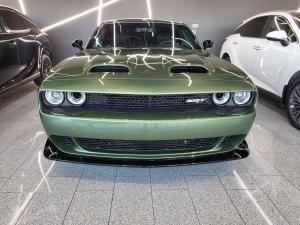 Green Dodge Challenger 2021 in Siauliai, with an engine capacity of 5.65 L and mileage of 53 thousand km for 32610 €, photo 2 on AUTOMOTO.COM.LV