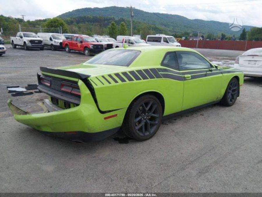 Zaļš Dodge Challenger 2023 Klaipėda, ar dzinēja tilpumu 3.60 L un nobraukumu 22 tūkst. km par 9750 €, foto 5 vietnē AUTOMOTO.COM.LV