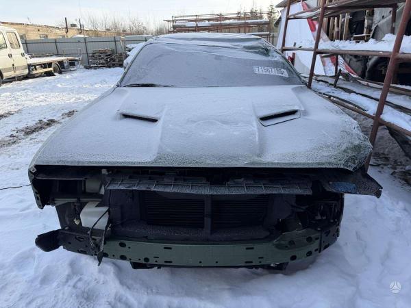 Green Dodge Challenger 2024 in Siauliai, with an engine capacity of 3.60 L and mileage of 66 thousand km for 7260 €, photo 6 on AUTOMOTO.COM.LV