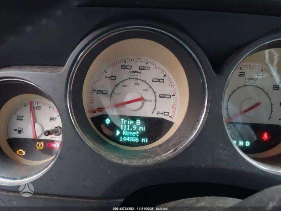Pelēks Dodge Challenger 2011 Klaipėda, ar dzinēja tilpumu 3.60 L un nobraukumu 233 tūkst. km par 4250 €, foto 11 vietnē AUTOMOTO.COM.LV