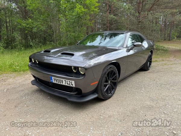 Grey Dodge Challenger 2015 in Tallinn, with an engine capacity of 3.60 L and mileage of 153 thousand km for 20500 €, photo 1 on AUTOMOTO.COM.LV