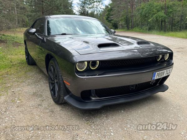 Grey Dodge Challenger 2015 in Tallinn, with an engine capacity of 3.60 L and mileage of 153 thousand km for 20500 €, photo 2 on AUTOMOTO.COM.LV