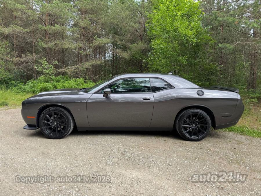 Grey Dodge Challenger 2015 in Tallinn, with an engine capacity of 3.60 L and mileage of 153 thousand km for 20500 €, photo 4 on AUTOMOTO.COM.LV
