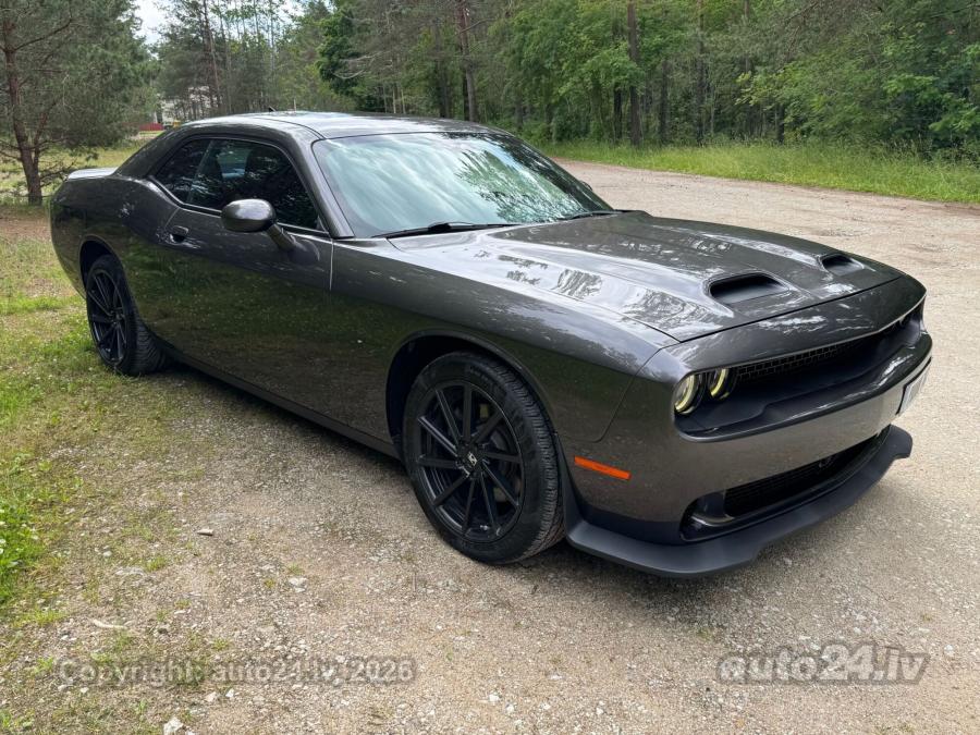 Grey Dodge Challenger 2015 in Tallinn, with an engine capacity of 3.60 L and mileage of 153 thousand km for 20500 €, photo 6 on AUTOMOTO.COM.LV