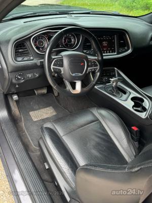 Grey Dodge Challenger 2015 in Tallinn, with an engine capacity of 3.60 L and mileage of 153 thousand km for 20500 €, photo 7 on AUTOMOTO.COM.LV