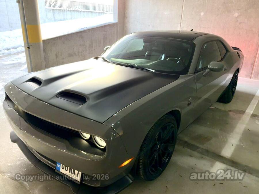 Pelēks Dodge Challenger 2016 Tallina, ar dzinēja tilpumu 5.70 L un nobraukumu 263 tūkst. km par 23990 €, foto 7 vietnē AUTOMOTO.COM.LV