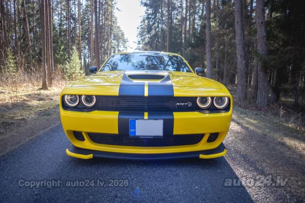 Grey Dodge Challenger 2016 in Tallinn, with an engine capacity of 6.20 L and mileage of 23 thousand km for 64000 €, photo 2 on AUTOMOTO.COM.LV