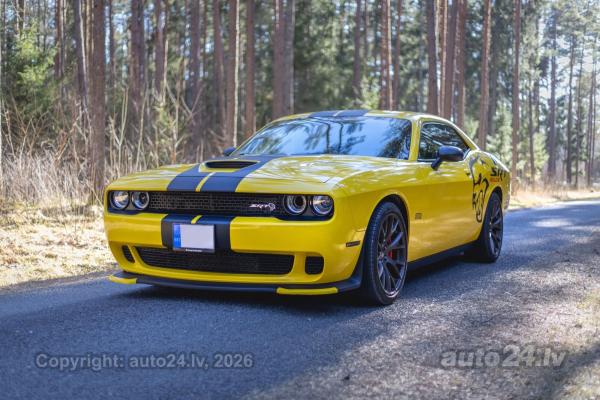 Grey Dodge Challenger 2016 in Tallinn, with an engine capacity of 6.20 L and mileage of 23 thousand km for 64000 €, photo 3 on AUTOMOTO.COM.LV