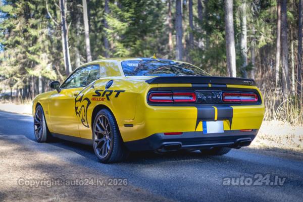 Grey Dodge Challenger 2016 in Tallinn, with an engine capacity of 6.20 L and mileage of 23 thousand km for 64000 €, photo 5 on AUTOMOTO.COM.LV