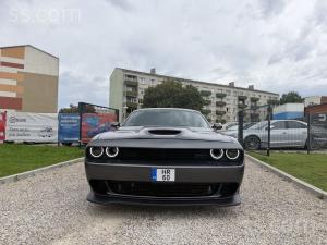 Pelēks Dodge Challenger 2016 Ventspils, ar dzinēja tilpumu 3.60 L un nobraukumu 117 tūkst. km par 20990 €, foto 3 vietnē AUTOMOTO.COM.LV