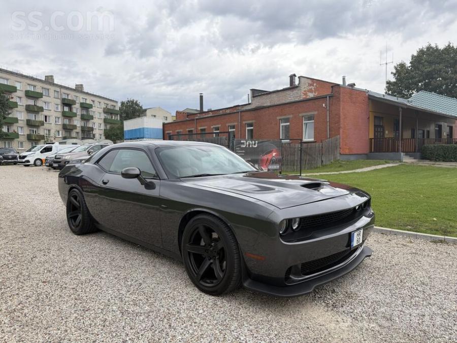 Pelēks Dodge Challenger 2016 Ventspils, ar dzinēja tilpumu 3.60 L un nobraukumu 117 tūkst. km par 20990 €, foto 5 vietnē AUTOMOTO.COM.LV