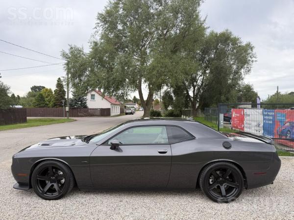 Pelēks Dodge Challenger 2016 Ventspils, ar dzinēja tilpumu 3.60 L un nobraukumu 117 tūkst. km par 20990 €, foto 6 vietnē AUTOMOTO.COM.LV