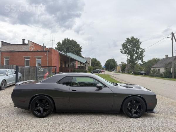Pelēks Dodge Challenger 2016 Ventspils, ar dzinēja tilpumu 3.60 L un nobraukumu 117 tūkst. km par 20990 €, foto 7 vietnē AUTOMOTO.COM.LV