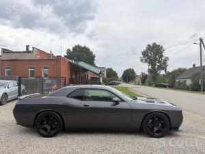 Pelēks Dodge Challenger 2016 Ventspils, ar dzinēja tilpumu 3.60 L un nobraukumu 117 tūkst. km par 20990 €, foto 7 vietnē AUTOMOTO.COM.LV