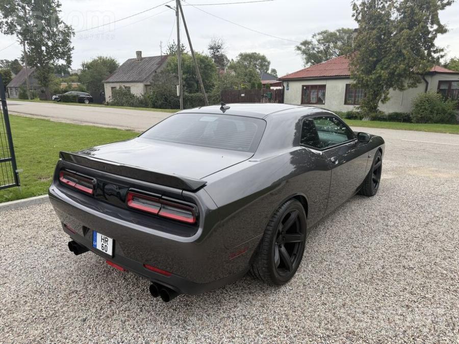 Pelēks Dodge Challenger 2016 Ventspils, ar dzinēja tilpumu 3.60 L un nobraukumu 117 tūkst. km par 20990 €, foto 8 vietnē AUTOMOTO.COM.LV
