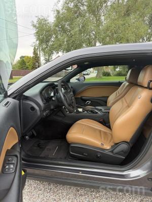 Pelēks Dodge Challenger 2016 Ventspils, ar dzinēja tilpumu 3.60 L un nobraukumu 117 tūkst. km par 20990 €, foto 11 vietnē AUTOMOTO.COM.LV