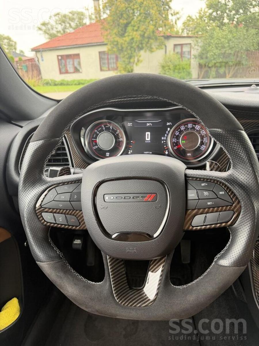 Pelēks Dodge Challenger 2016 Ventspils, ar dzinēja tilpumu 3.60 L un nobraukumu 117 tūkst. km par 20990 €, foto 14 vietnē AUTOMOTO.COM.LV