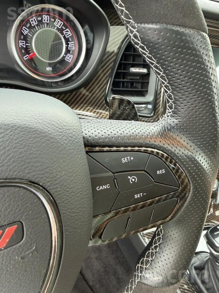 Pelēks Dodge Challenger 2016 Ventspils, ar dzinēja tilpumu 3.60 L un nobraukumu 117 tūkst. km par 20990 €, foto 16 vietnē AUTOMOTO.COM.LV