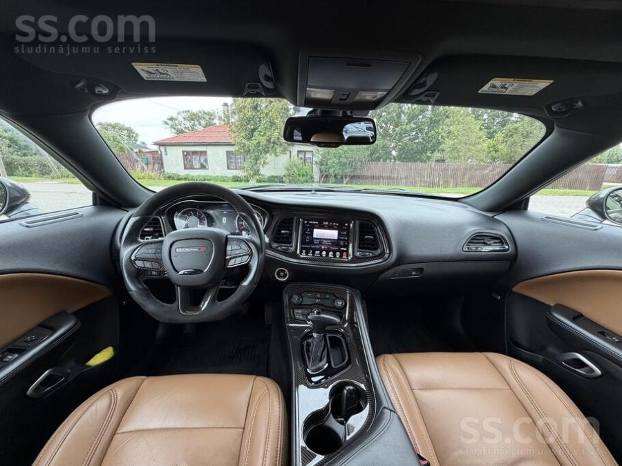 Pelēks Dodge Challenger 2016 Ventspils, ar dzinēja tilpumu 3.60 L un nobraukumu 117 tūkst. km par 20990 €, foto 18 vietnē AUTOMOTO.COM.LV