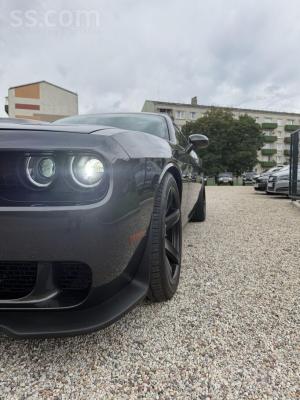 Pelēks Dodge Challenger 2016 Ventspils, ar dzinēja tilpumu 3.60 L un nobraukumu 117 tūkst. km par 20990 €, foto 33 vietnē AUTOMOTO.COM.LV