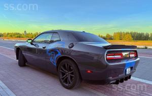 Grey Dodge Challenger 2017 in Jelgava, with an engine capacity of 3.60 L and mileage of 108 thousand km for 23400 €, photo 3 on AUTOMOTO.COM.LV