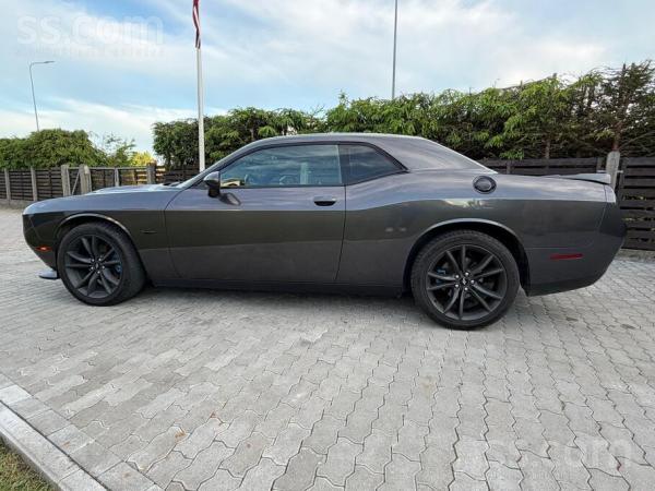 Pelēks Dodge Challenger 2017 Jelgava, ar dzinēja tilpumu 3.60 L un nobraukumu 102 tūkst. km par 21500 €, foto 8 vietnē AUTOMOTO.COM.LV