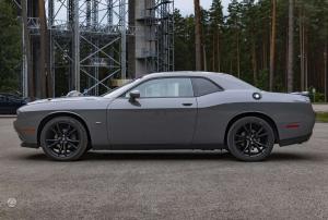 Grey Dodge Challenger 2017 in Druskininkai, with an engine capacity of 3.60 L and mileage of 117 thousand km for 15350 €, photo 7 on AUTOMOTO.COM.LV