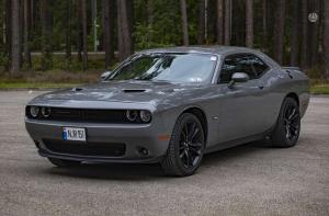 Grey Dodge Challenger 2017 in Druskininkai, with an engine capacity of 3.60 L and mileage of 117 thousand km for 15350 €, photo 8 on AUTOMOTO.COM.LV