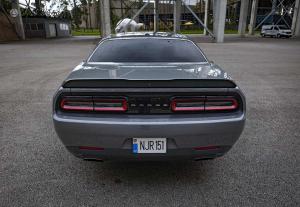 Grey Dodge Challenger 2017 in Druskininkai, with an engine capacity of 3.60 L and mileage of 117 thousand km for 15350 €, photo 13 on AUTOMOTO.COM.LV