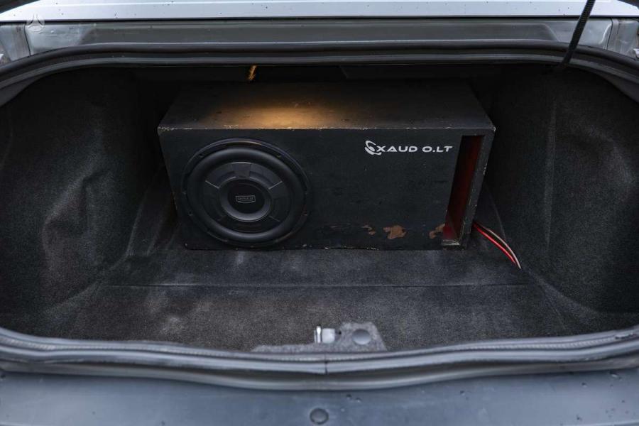 Grey Dodge Challenger 2017 in Druskininkai, with an engine capacity of 3.60 L and mileage of 117 thousand km for 15350 €, photo 29 on AUTOMOTO.COM.LV