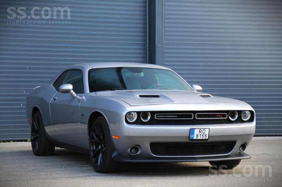 Grey Dodge Challenger 2018 in Riga, with an engine capacity of 5.70 L and mileage of 177 thousand km for 21995 €, photo 1 on AUTOMOTO.COM.LV