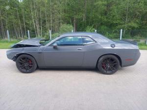 Grey Dodge Challenger 2018 in Vilnius, with an engine capacity of 6.42 L and mileage of 28 thousand km for 17700 €, photo  on AUTOMOTO.COM.LV