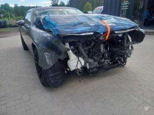 Grey Dodge Challenger 2018 in Vilnius, with an engine capacity of 6.42 L and mileage of 28 thousand km for 17700 €, photo 5 on AUTOMOTO.COM.LV