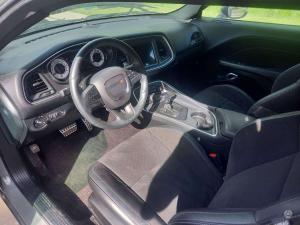 Grey Dodge Challenger 2018 in Vilnius, with an engine capacity of 6.42 L and mileage of 28 thousand km for 17700 €, photo 12 on AUTOMOTO.COM.LV