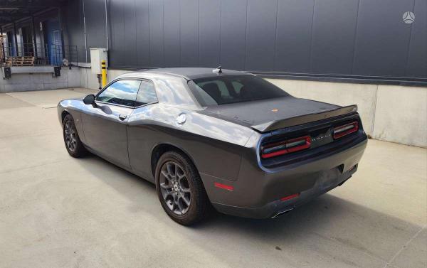 Pelēks Dodge Challenger 2018 Viļņa, ar dzinēja tilpumu 3.60 L un nobraukumu 160 tūkst. km par 10450 €, foto 11 vietnē AUTOMOTO.COM.LV