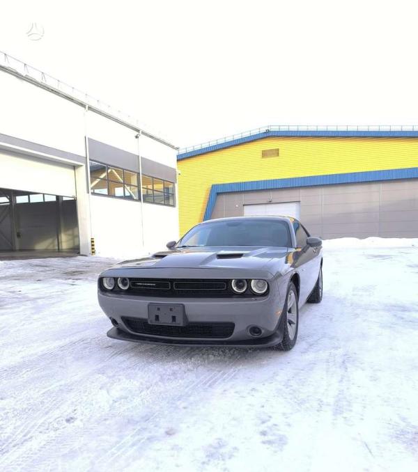 Pelēks Dodge Challenger 2019 Kauņa, ar dzinēja tilpumu 3.60 L un nobraukumu 82 tūkst. km par 19100 €, foto 10 vietnē AUTOMOTO.COM.LV