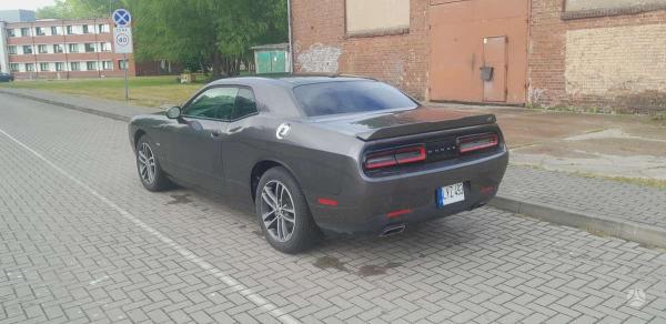 Grey Dodge Challenger 2019 in Klaipeda, with an engine capacity of 3.60 L and mileage of 166 thousand km for 14500 €, photo 4 on AUTOMOTO.COM.LV