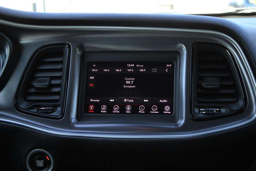 Grey Dodge Challenger 2019 in Vilnius, with an engine capacity of 3.60 L and mileage of 89 thousand km for 10999 €, photo 16 on AUTOMOTO.COM.LV