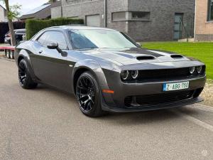 Pelēks Dodge Challenger 2020 Kauņa, ar dzinēja tilpumu 3.60 L un nobraukumu 160 tūkst. km par 19500 €, foto  vietnē AUTOMOTO.COM.LV