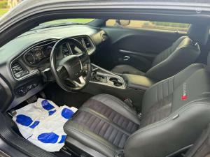 Pelēks Dodge Challenger 2020 Kauņa, ar dzinēja tilpumu 3.60 L un nobraukumu 160 tūkst. km par 19500 €, foto 8 vietnē AUTOMOTO.COM.LV